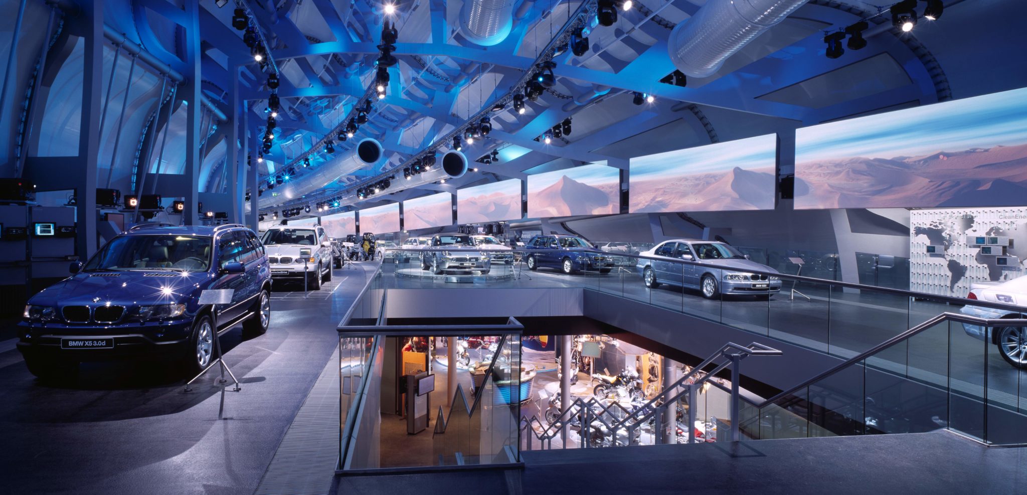 BMW Group IAA 2001 Dynaform